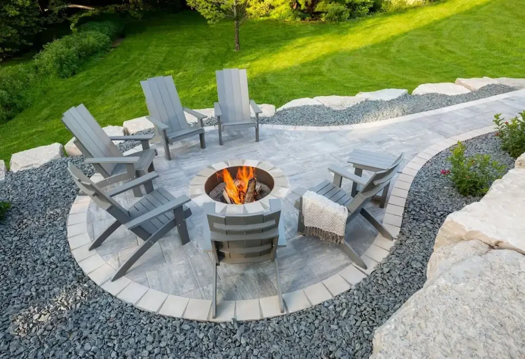 35 Cozy Bonfire Pit Ideas for Memorable Backyard Gatherings