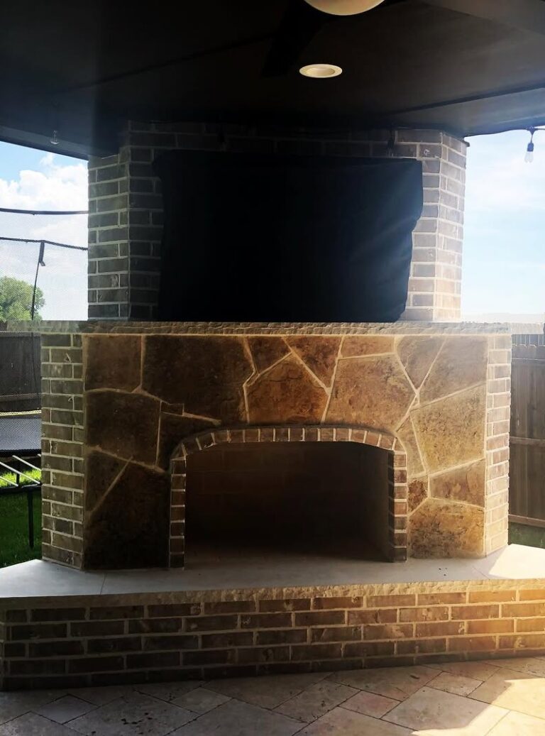 35 Epic Outdoor Stone Fireplace Ideas to Transform Your Yard