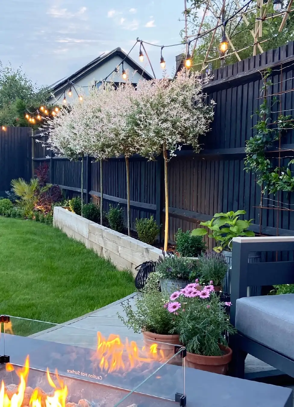 35 DIY Fence Planters That Will Maximize Your Growing Space