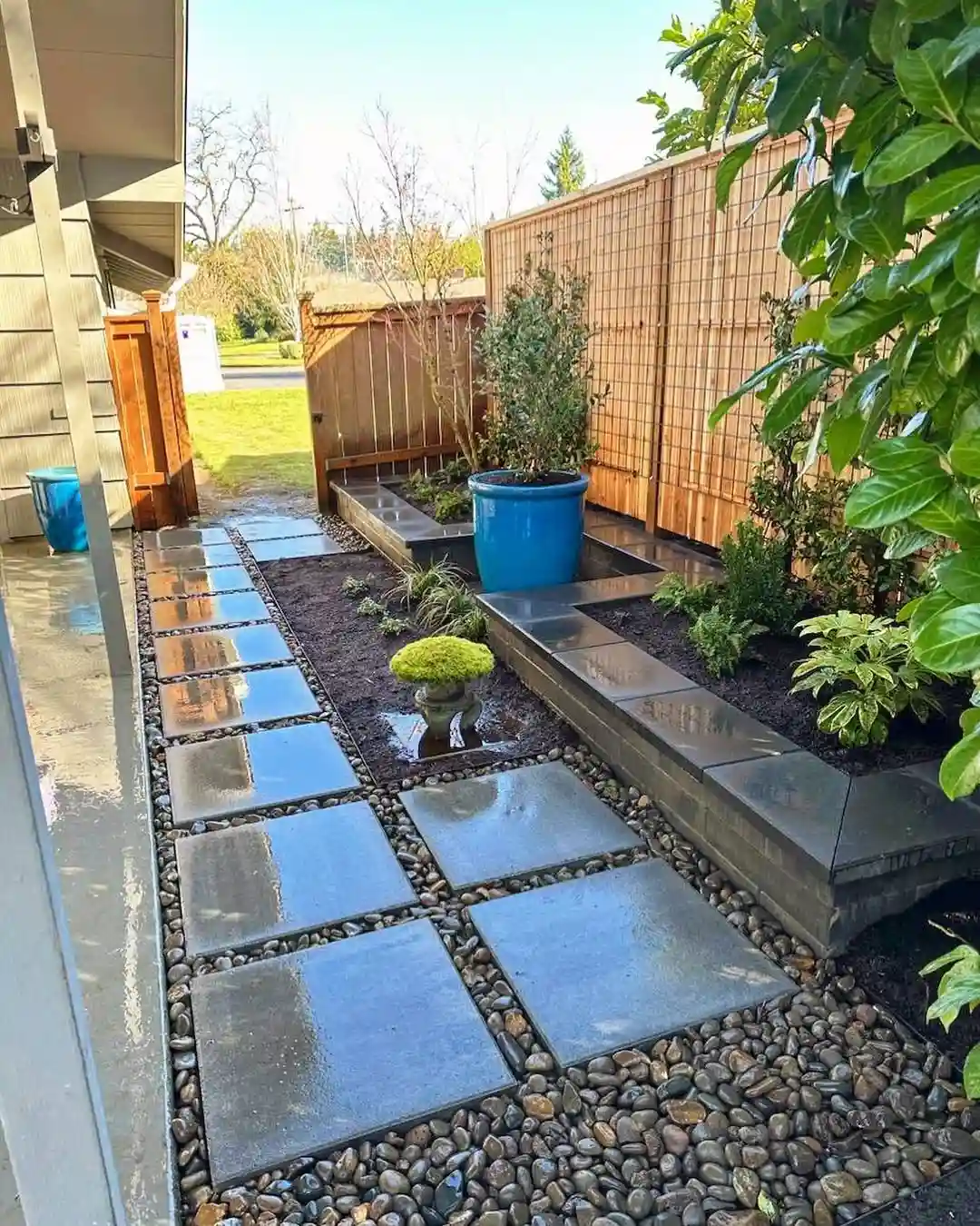 35 Beautiful Side Yard Ideas: Breathe Life Into Forgotten Spaces