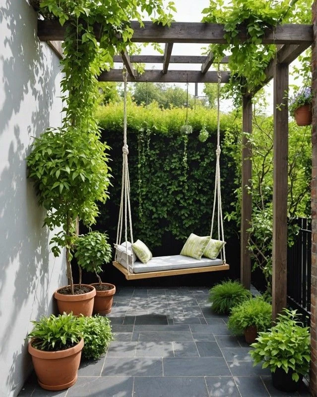 40 Low-Maintenance Small Courtyard Garden Ideas That Will Make You Swoon