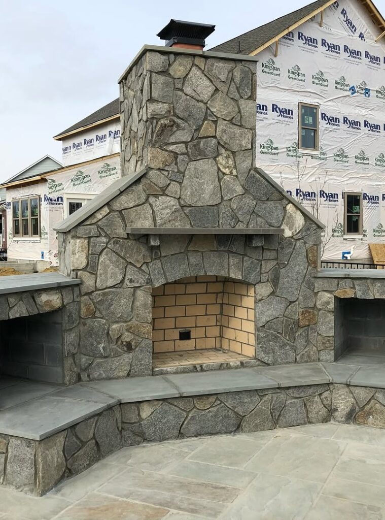 35 Epic Outdoor Stone Fireplace Ideas to Transform Your Yard