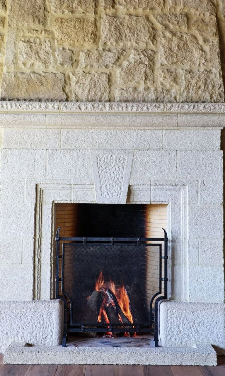 35 Epic Outdoor Stone Fireplace Ideas to Transform Your Yard