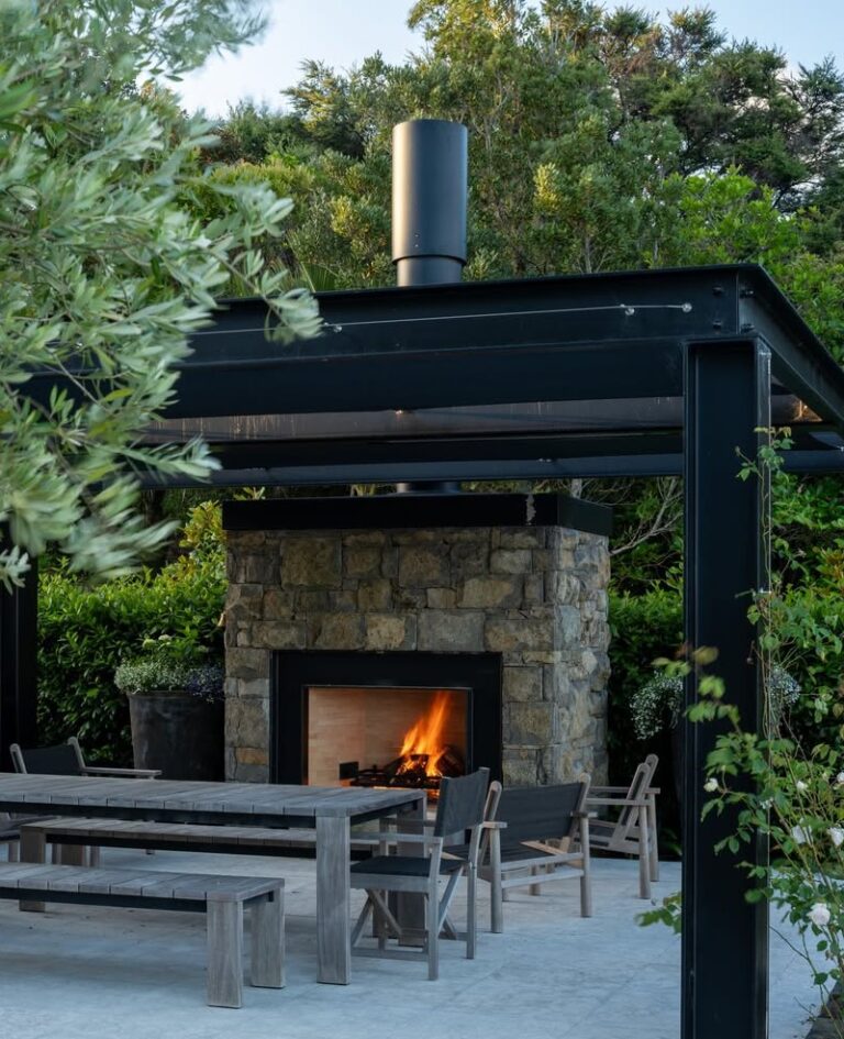 35 Epic Outdoor Stone Fireplace Ideas to Transform Your Yard