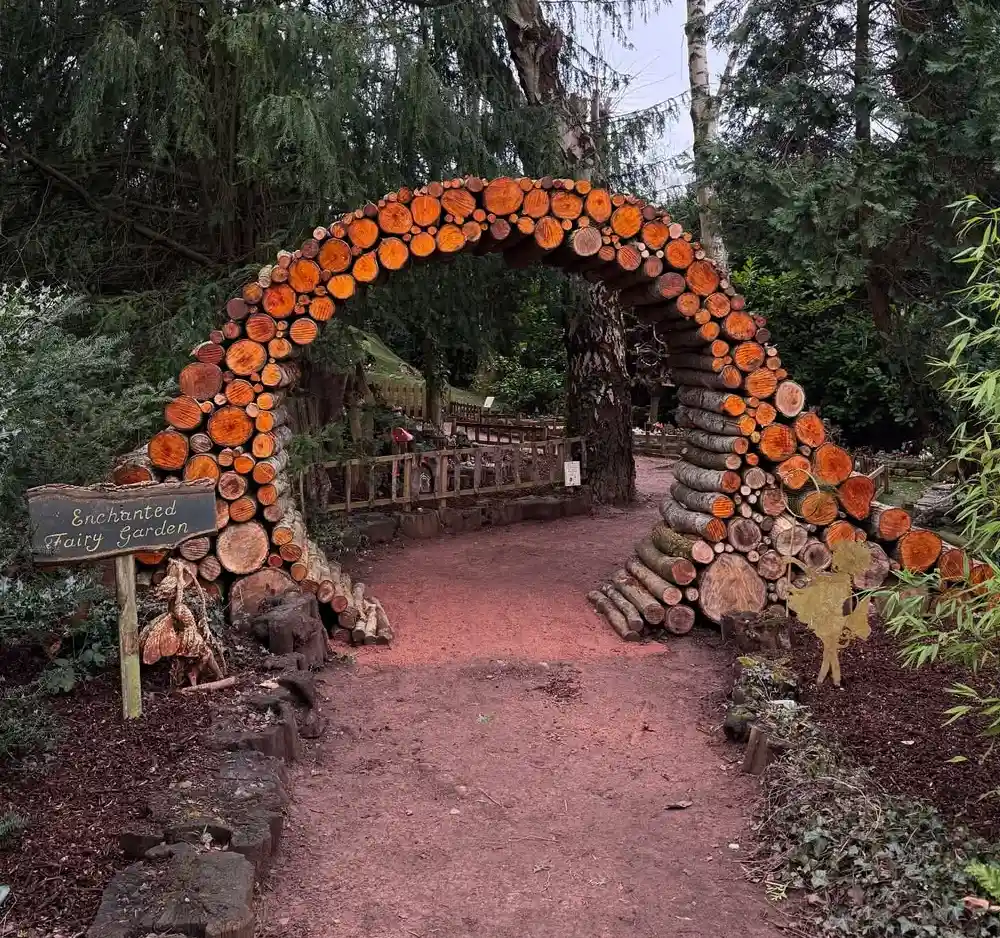 35 Simple Garden Archway Ideas You Can Easily DIY