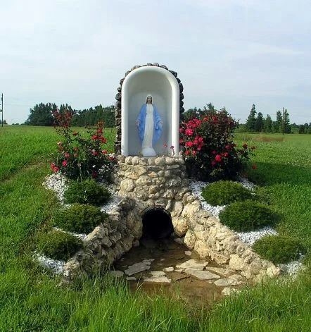 31 Mind-Blowing Grotto Garden Ideas That Will Make Your Yard the Most ...