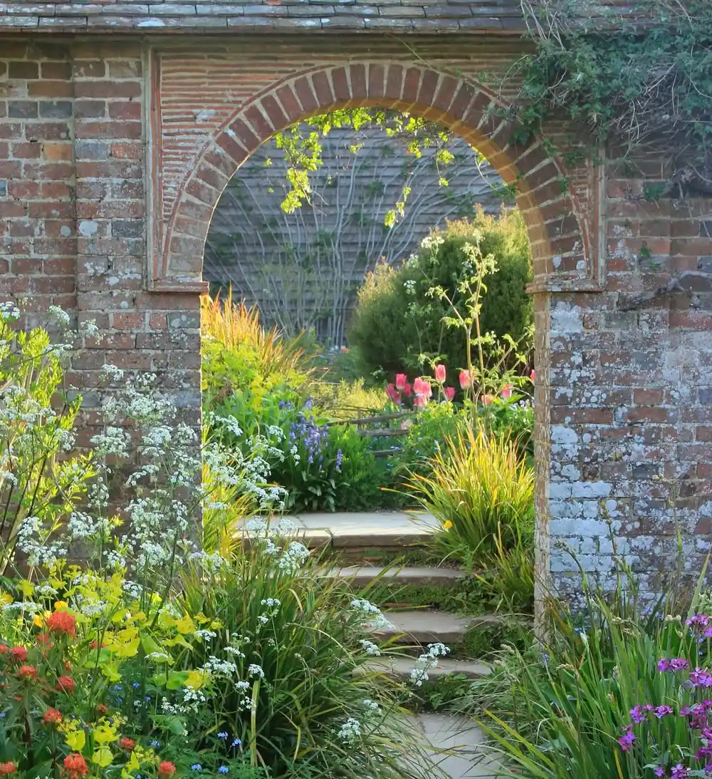 35 Simple Garden Archway Ideas You Can Easily DIY