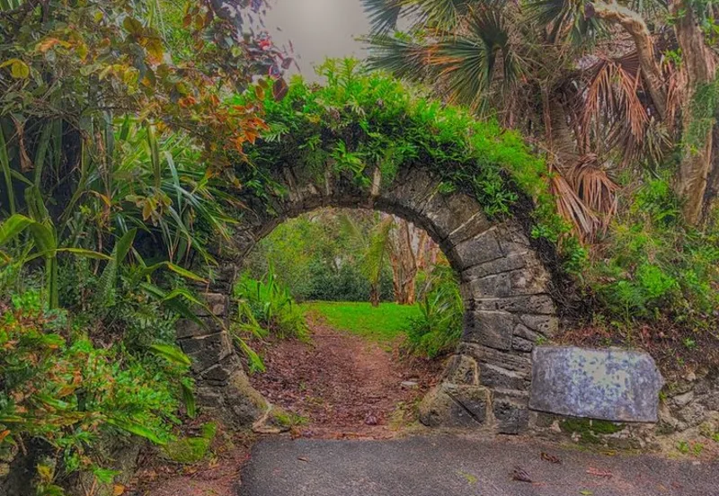 35 Stunning DIY Garden Moon Gate Ideas