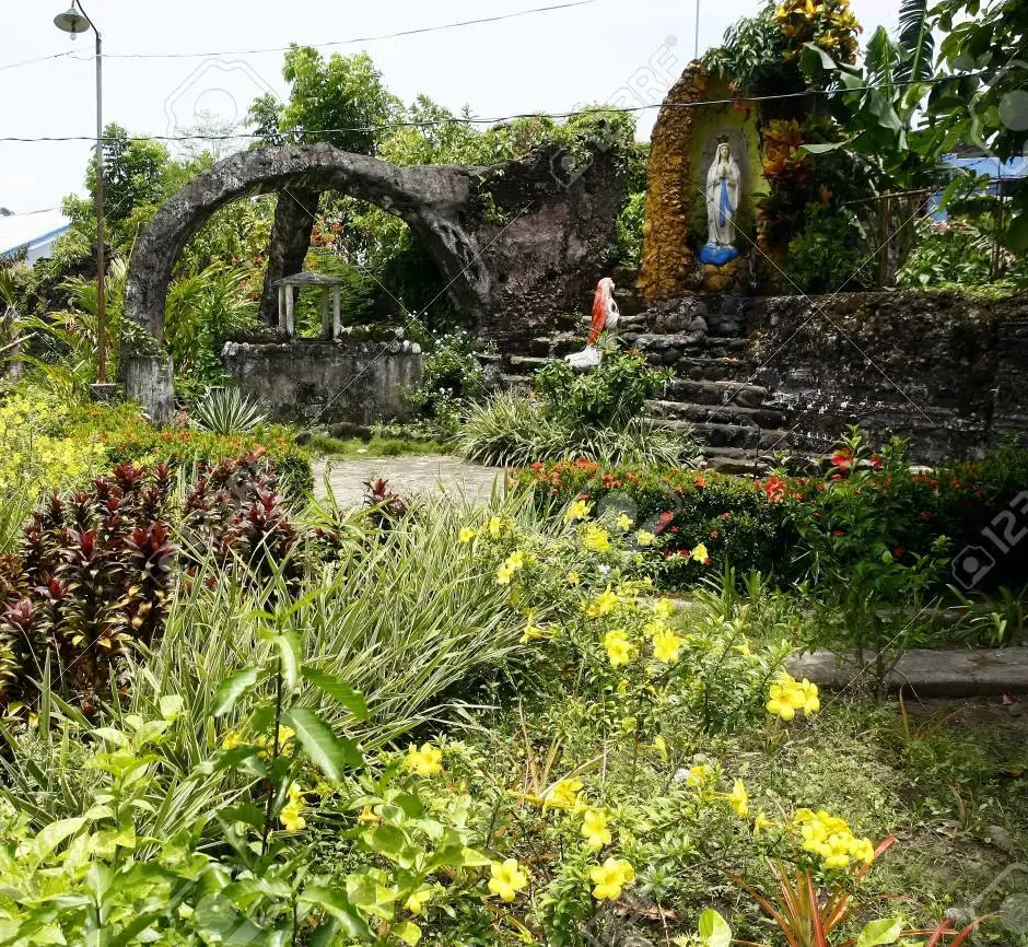 31 Mind-Blowing Grotto Garden Ideas That Will Make Your Yard the Most ...