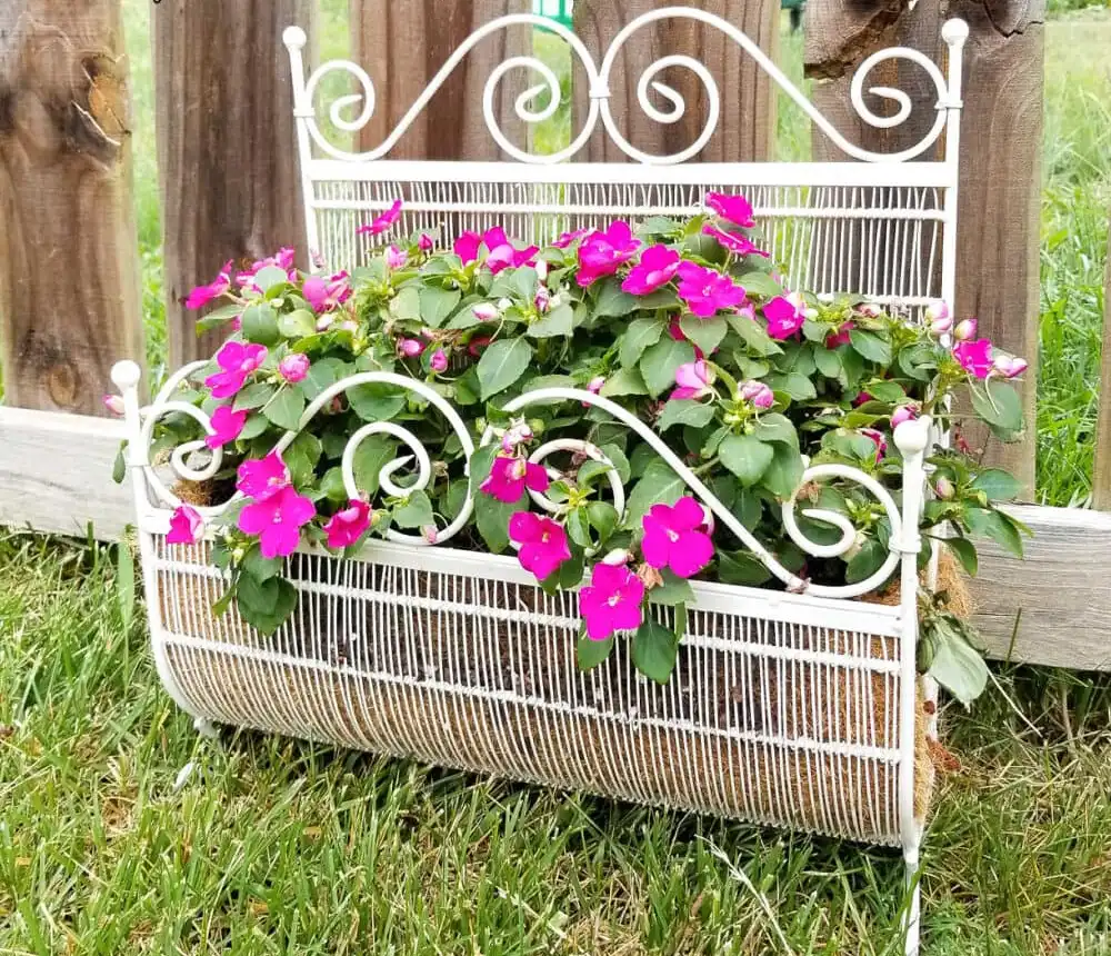 16 Clever Ways to Recycle Old Furniture into Garden Decor You Can ...