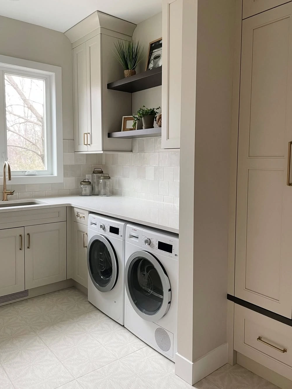 35 Simple Laundry Room Makeover Ideas