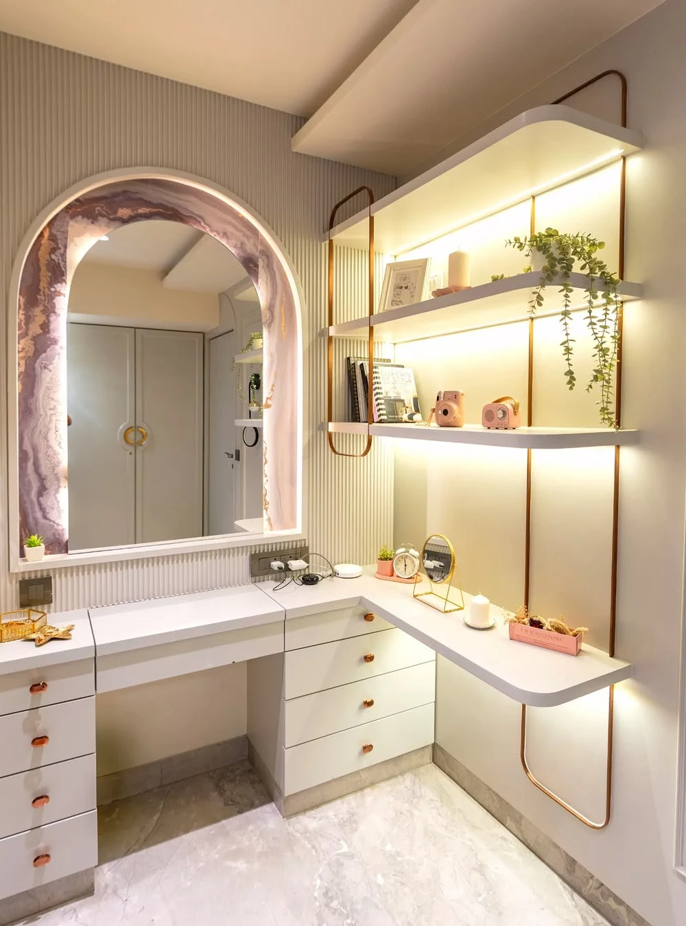 39 Dressing Table Ideas That Will Make You Redesign Your Entire Bedroom