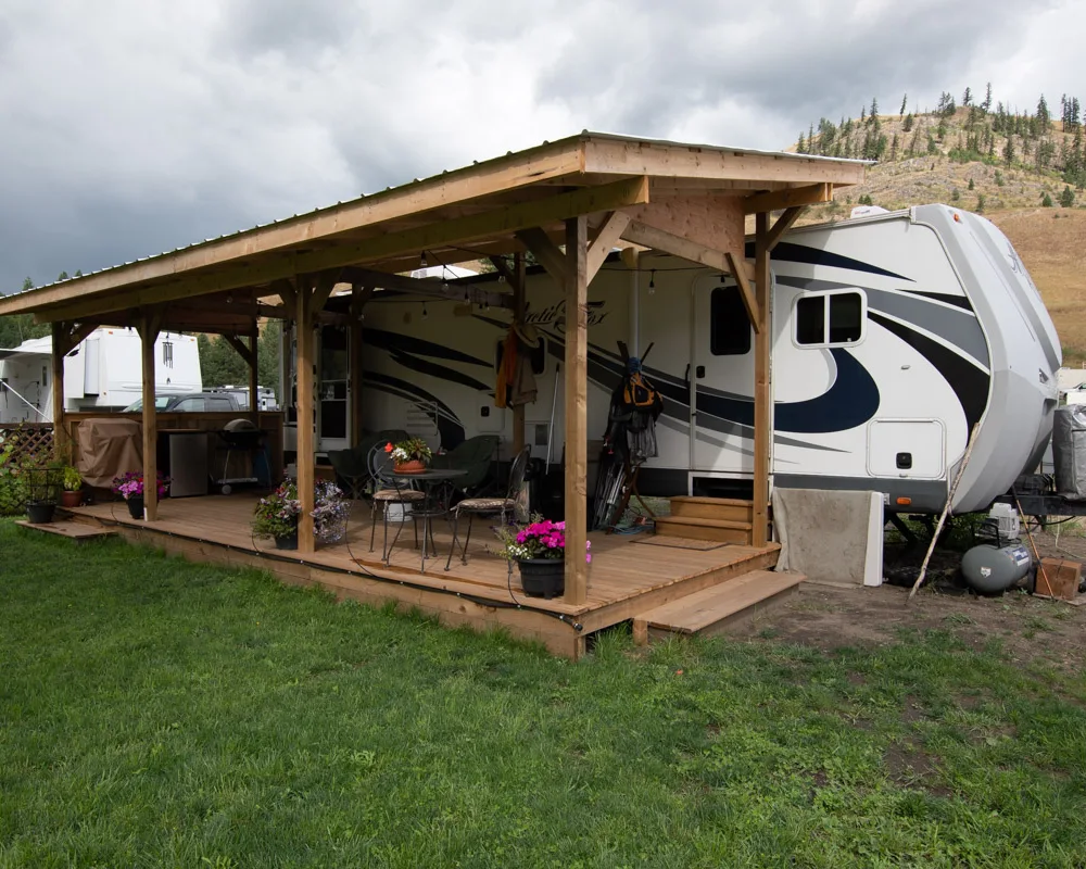 34 Shaded RV Shelter Ideas for Ultimate Protection and Comfort