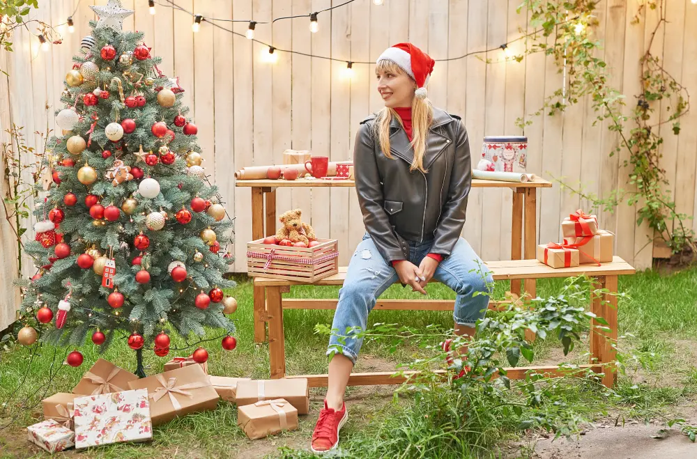 32 Magical Outdoor Decor Ideas to Make Your Garden Christmas Ready